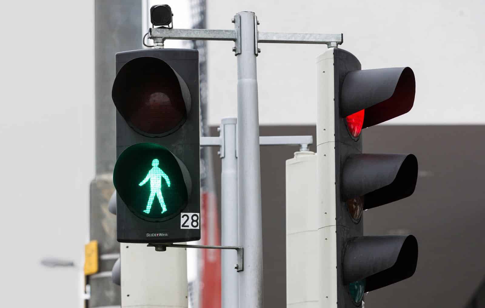 Sinal De Transito Para Pedestres Sinal De Trânsito Para Pedestres Com