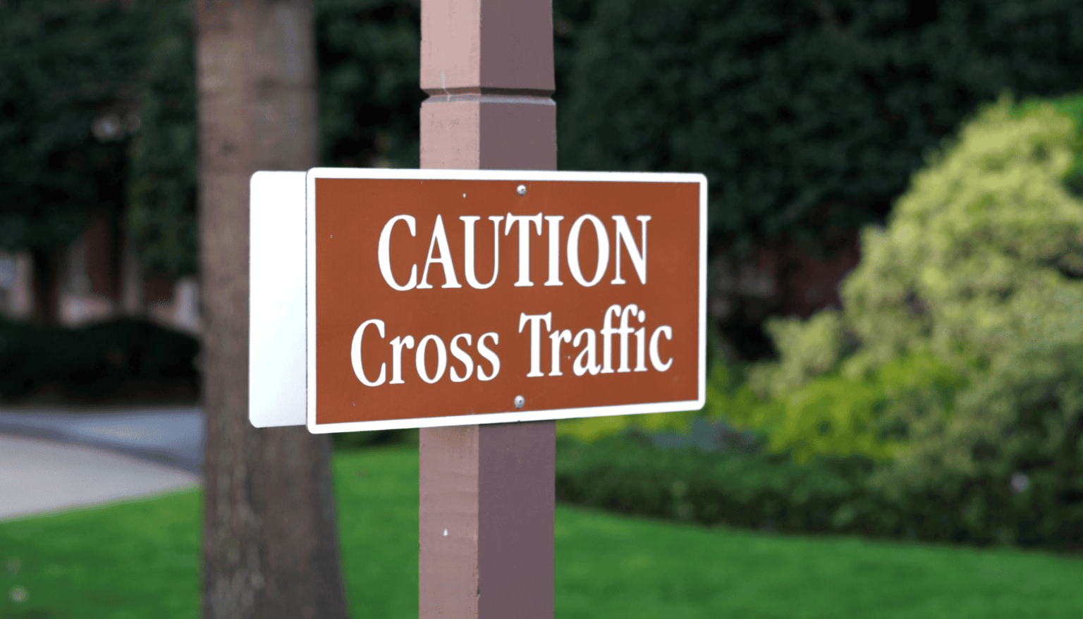 Cores das placas de trânsito: O que cada cor significa