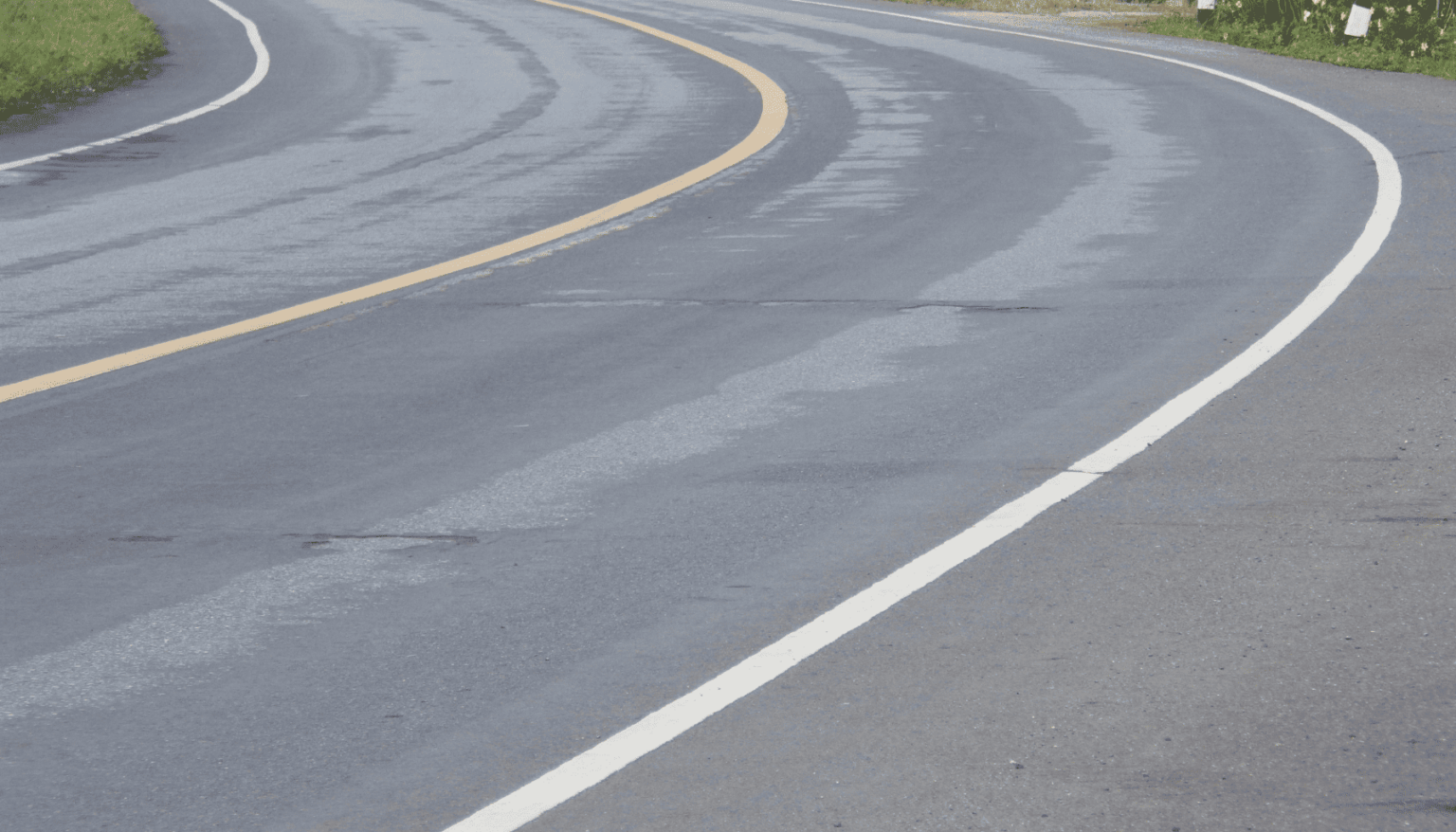 Pista de rolamento: O que é e como funciona em rodovias